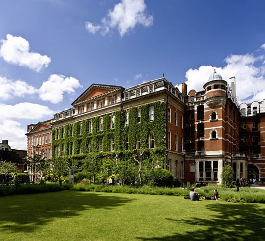 Top 10 Facts about King's College in London - Discover Walks Blog