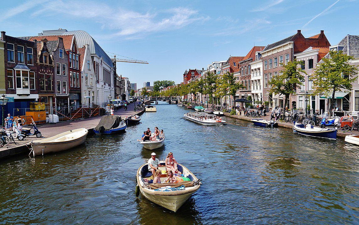 10 Best Facts about Canals of Leiden - Discover Walks Blog