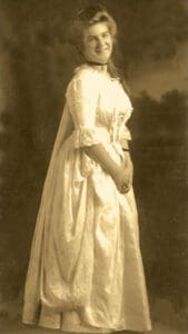 20 Chilling Facts About the Glensheen Mansion Murders - Discover Walks Blog