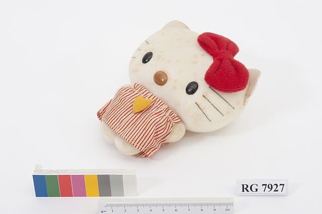 10 Surprising Facts About Hello Kitty That You Probably Didn't Know ...